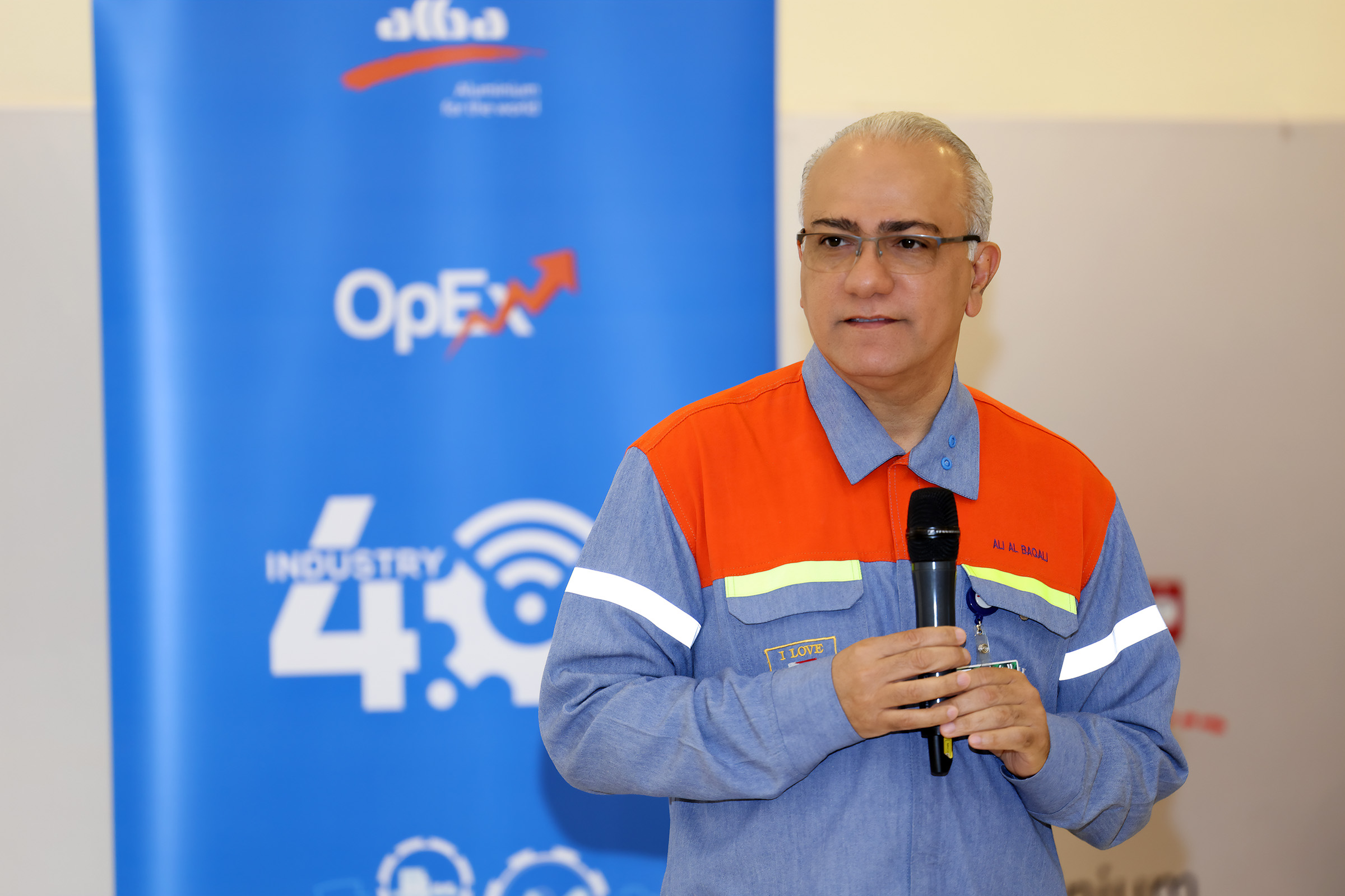 Alba CEO awards 65 employees on completing Industry 4.0 training courses